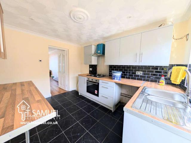 3 bed house for sale
