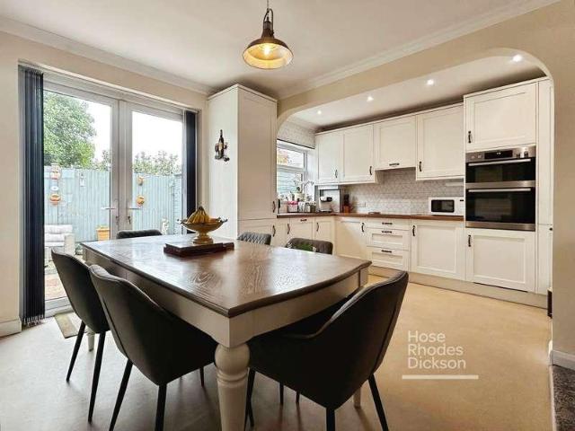 3 bed house for sale