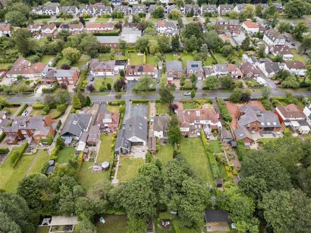 3 bed house for sale