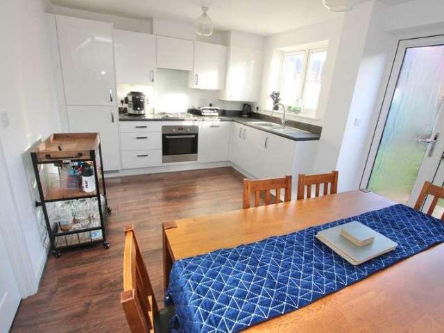 3 bed house for sale