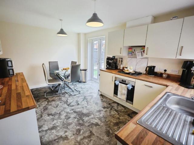 3 bed house for sale
