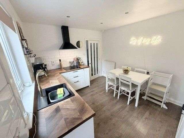 3 bed house for sale