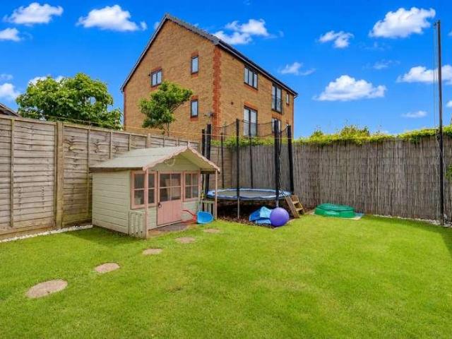 3 bed house for sale