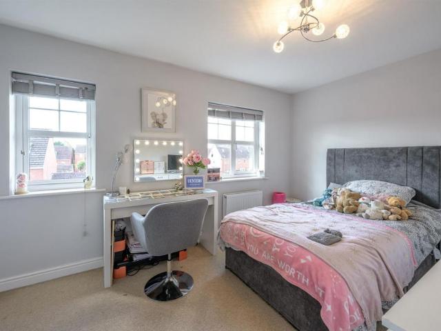 3 bed house for sale