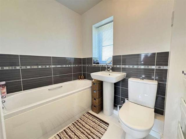 3 bed house for sale