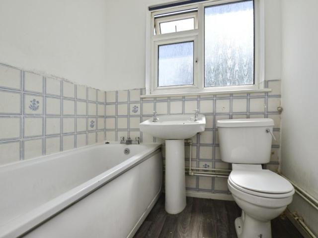 3 bed house for sale