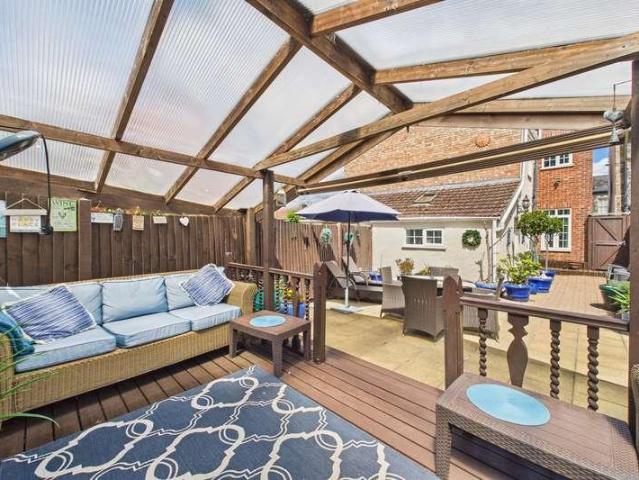 3 bed house for sale