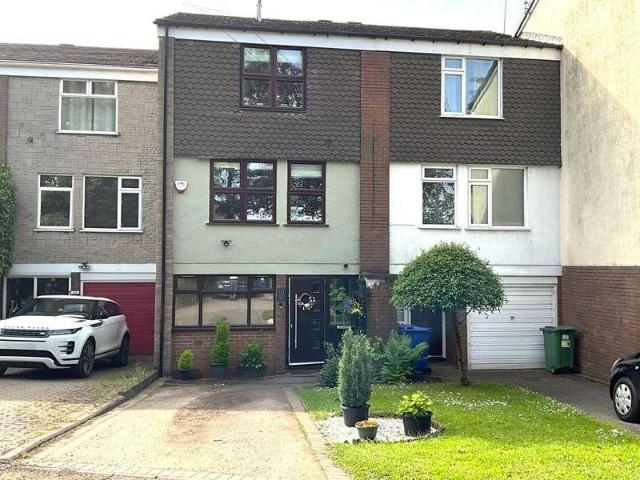 3 bed house for sale