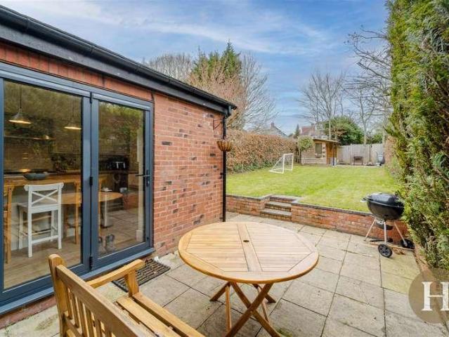 3 bed house for sale