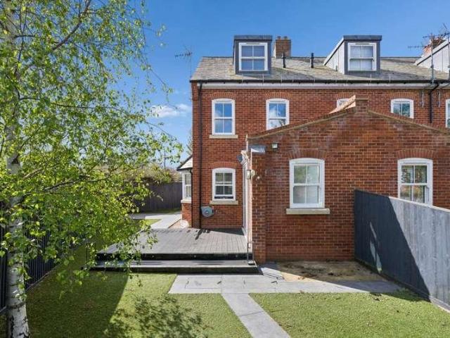 3 bed house for sale