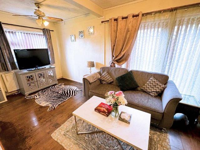 3 bed house for sale