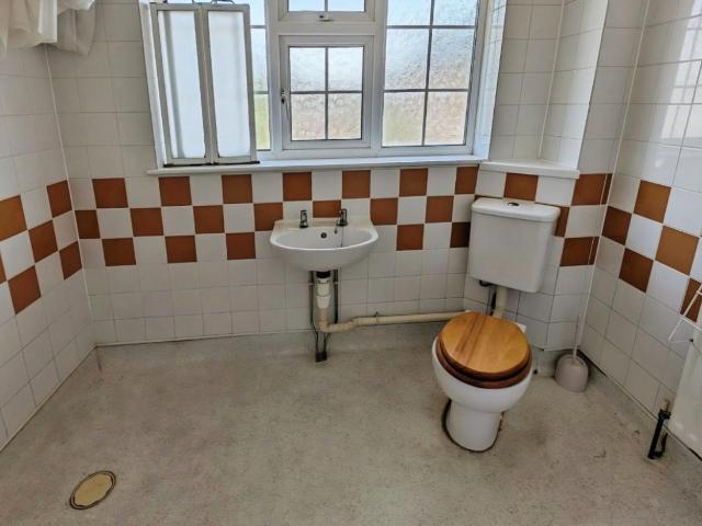 3 bed house for sale