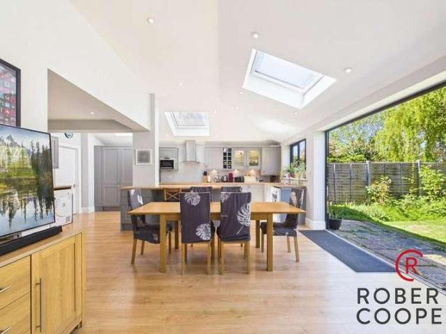 3 bed house for sale