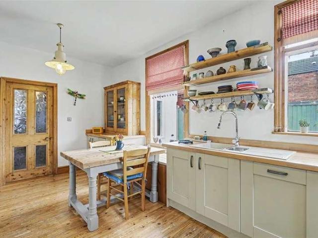 3 bed house for sale