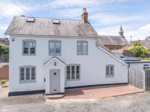3 bed house for sale