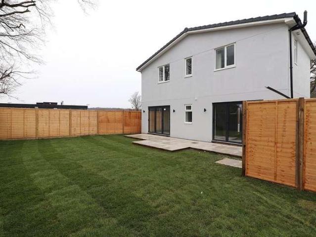 3 bed house for sale