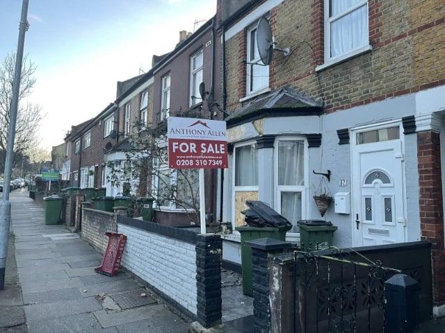 3 bed house for sale