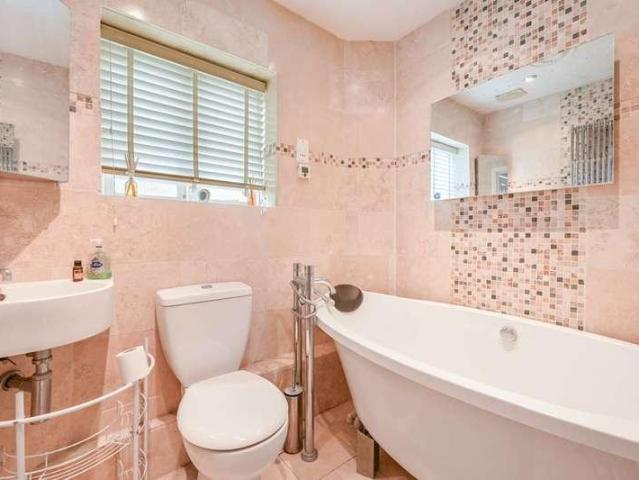 3 bed house for sale