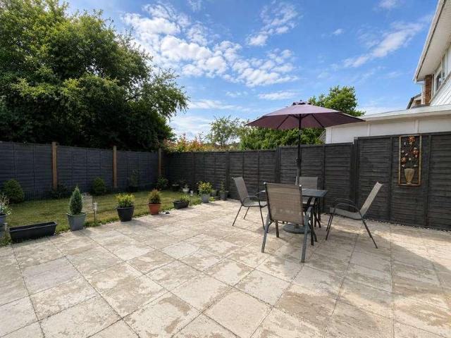 3 bed house for sale