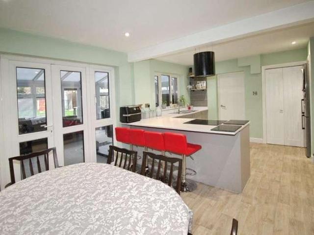 3 bed house for sale