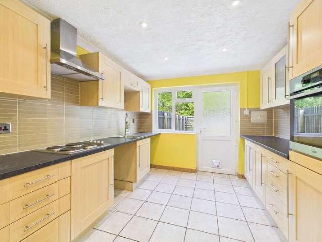 3 bed house for sale