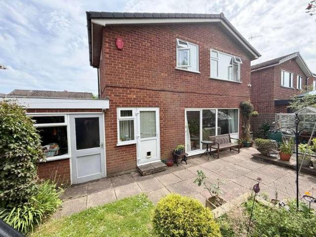 3 bed house for sale
