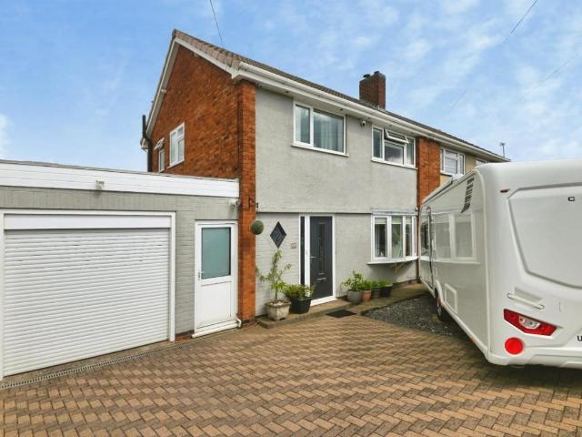 3 bed house for sale