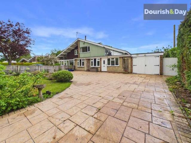 3 bed house for sale
