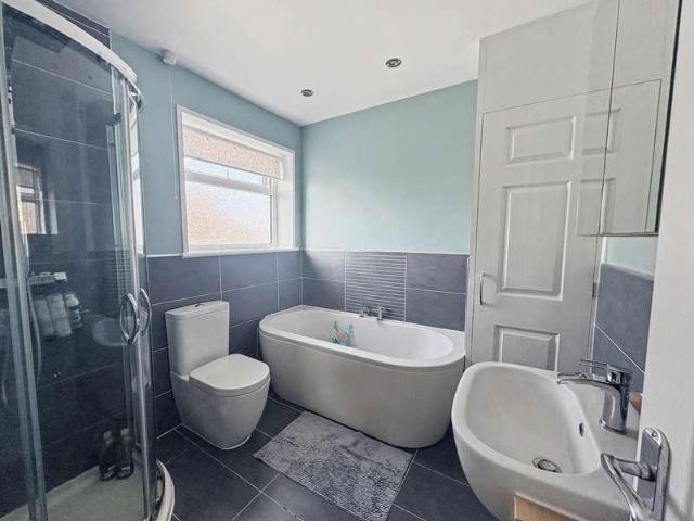 3 bed house for sale