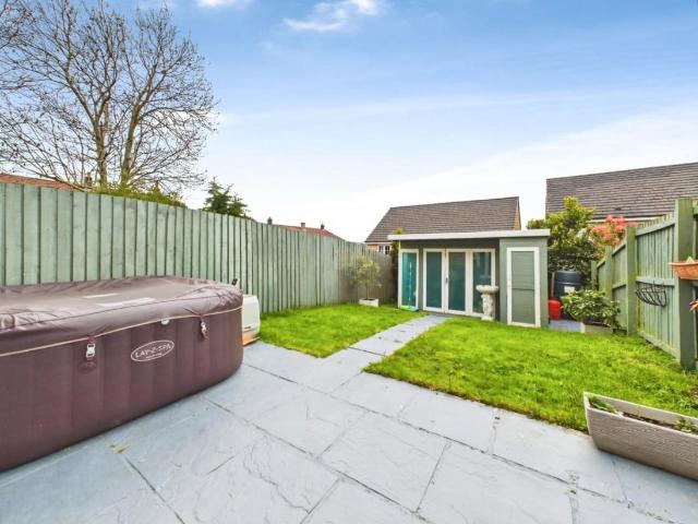 3 bed house for sale