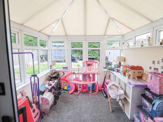 3 bed house for sale