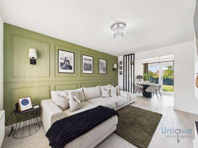 3 bed house for sale