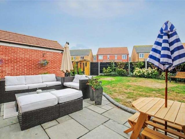 3 bed house for sale