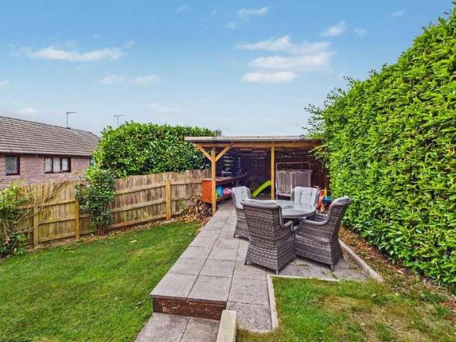 3 bed house for sale