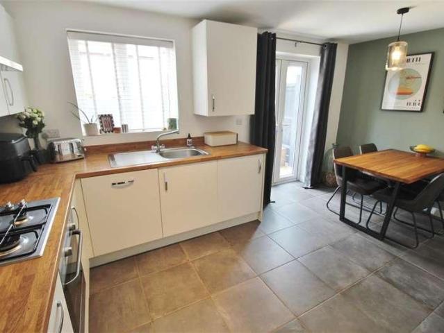 3 bed house for sale