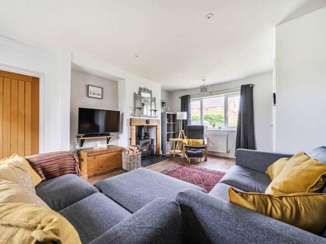 3 bed house for sale