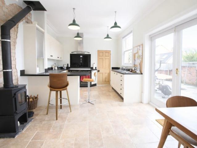 3 bed house for sale