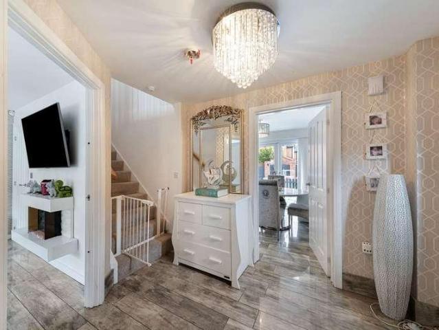 3 bed house for sale