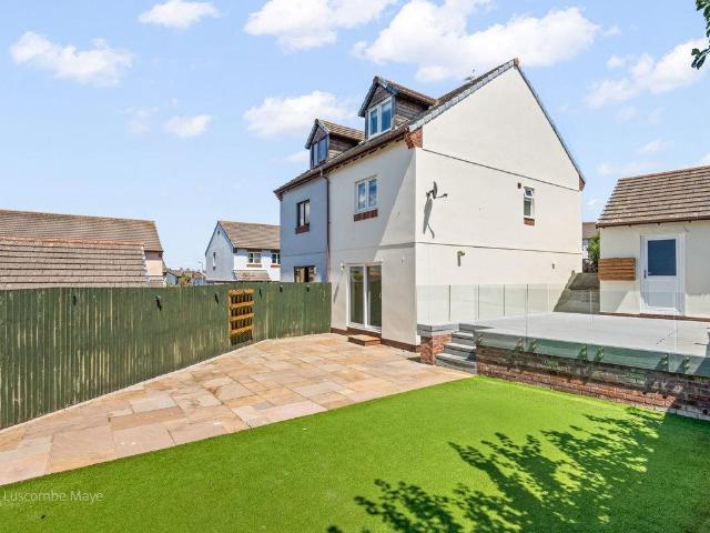 3 bed house for sale