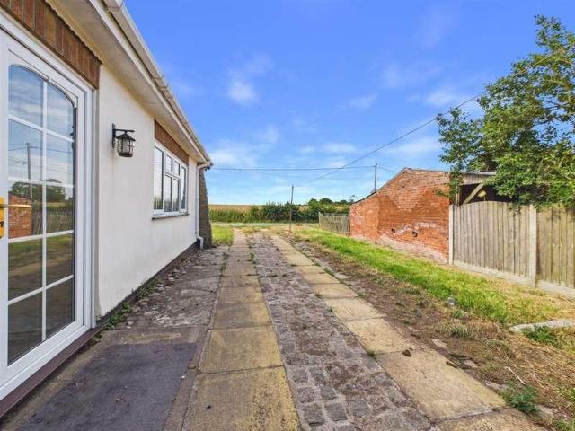 3 bed house for sale