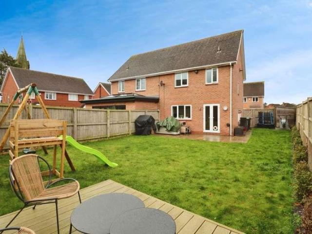 3 bed house for sale