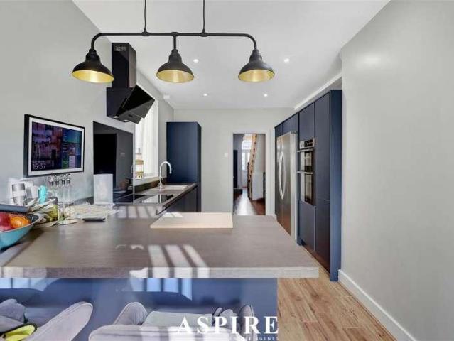 3 bed house for sale