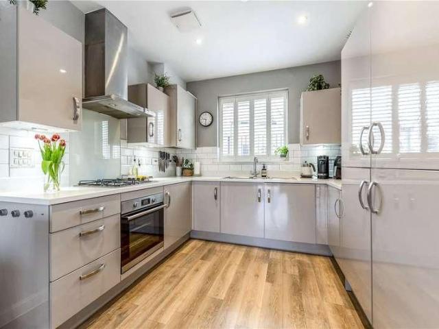 3 bed house for sale
