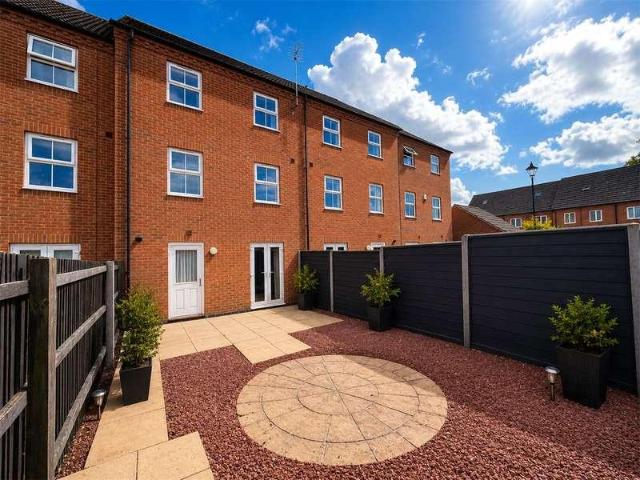 3 bed house for sale
