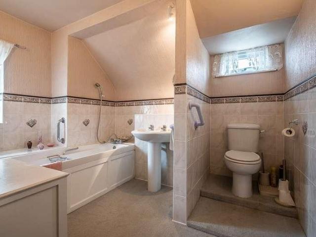 3 bed house for sale