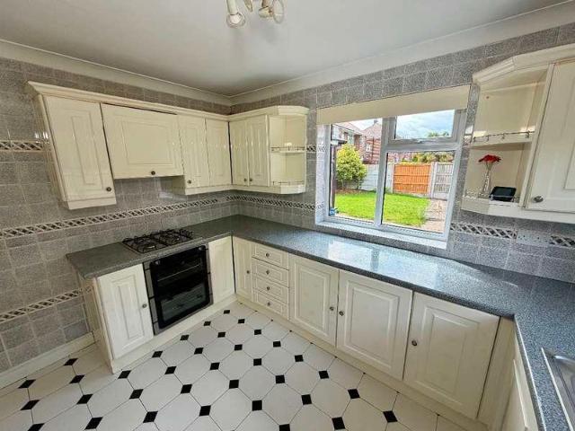 3 bed house for sale