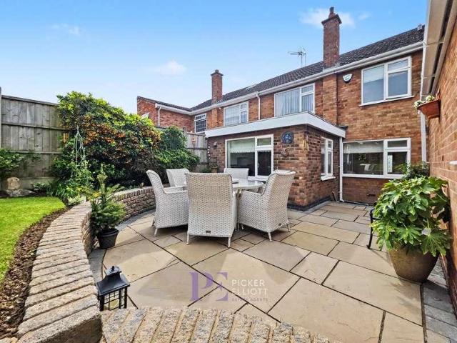3 bed house for sale