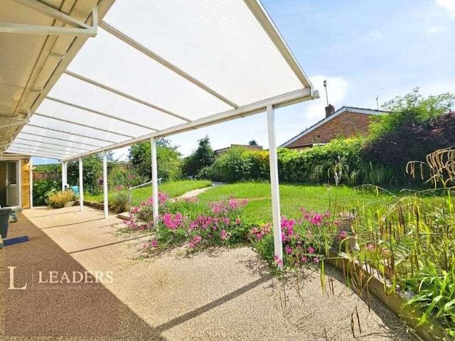 3 bed house for sale