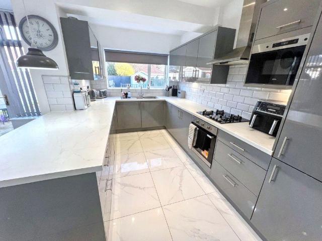 3 bed house for sale