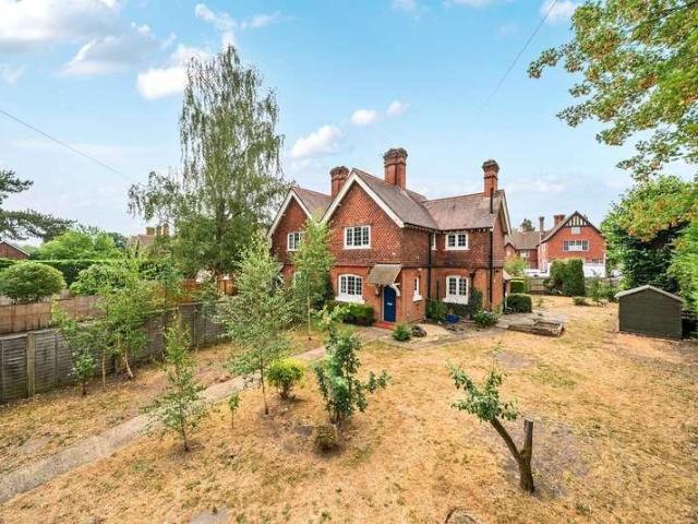 3 bed house for sale